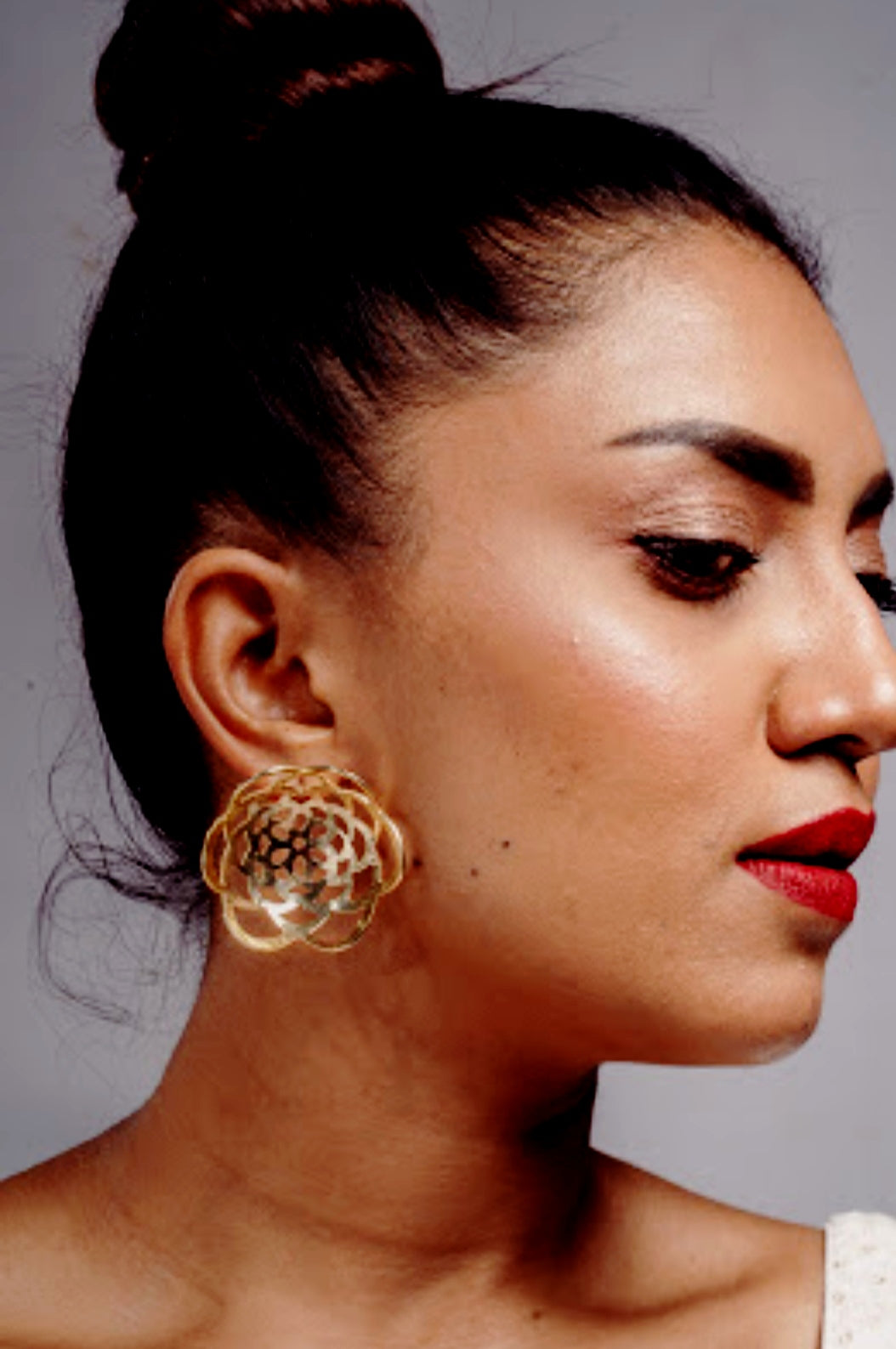 DAHLIA STATEMENT STUDS – EDGES